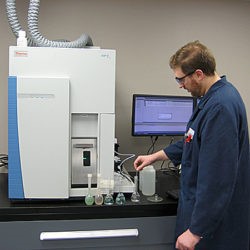 آشنایی با آنالیز ICP و کاربرد های آن - رایکا صنعت افرند